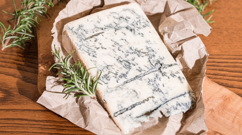 11 Absolute Best Types Of Cheese To Use When Baking Bread
