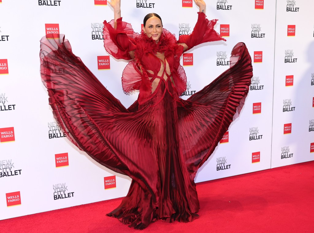 New York City Ballet Fall Fashion Gala 2025 red carpet: Sarah Jessica ...