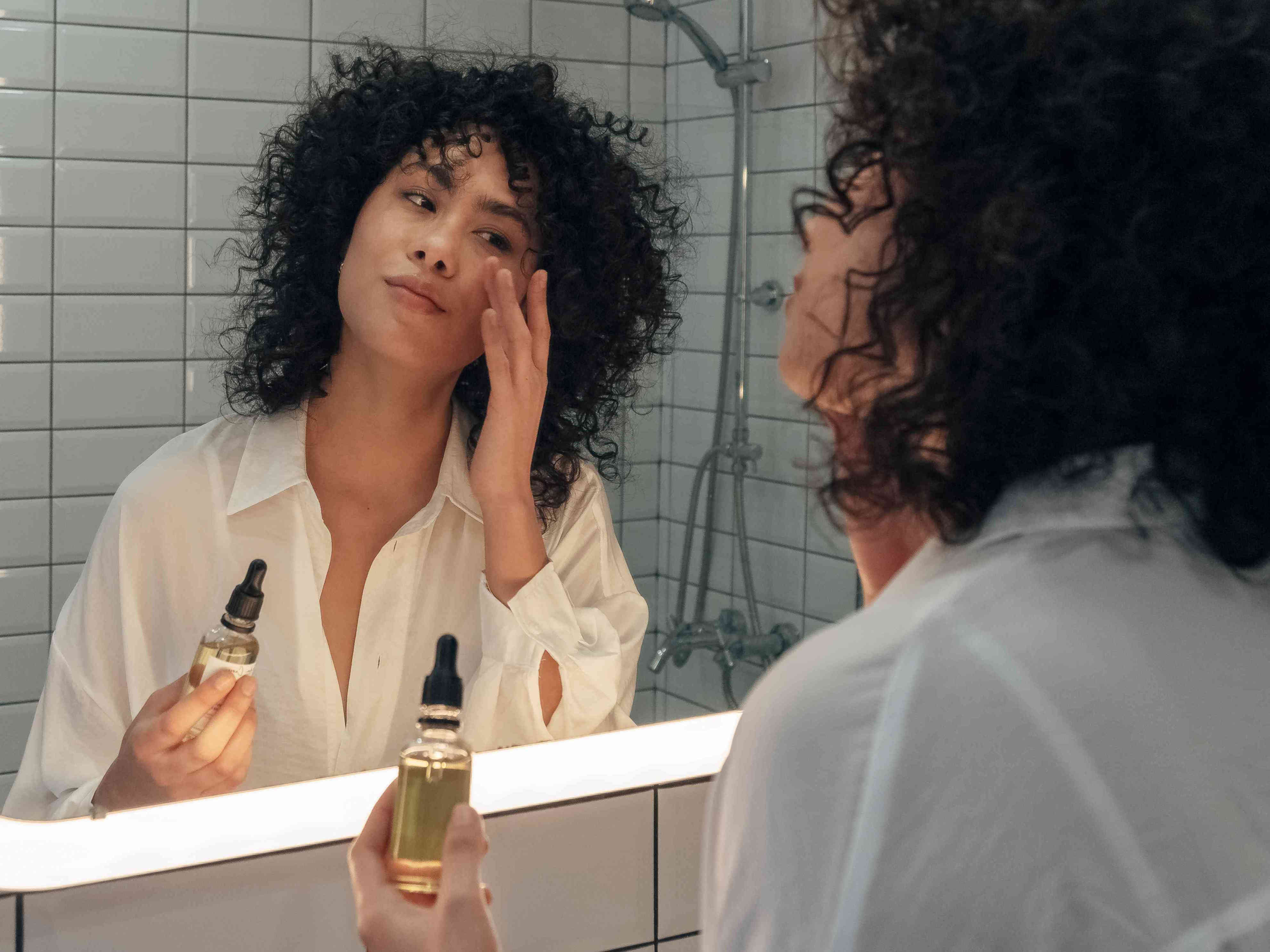 A 60-year-old's deep wrinkles were so tightened by this $25 face oil ...