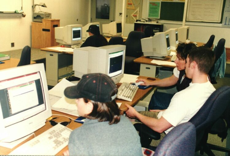 15 Memories Everyone from the 2000s Still Feels Deep Down