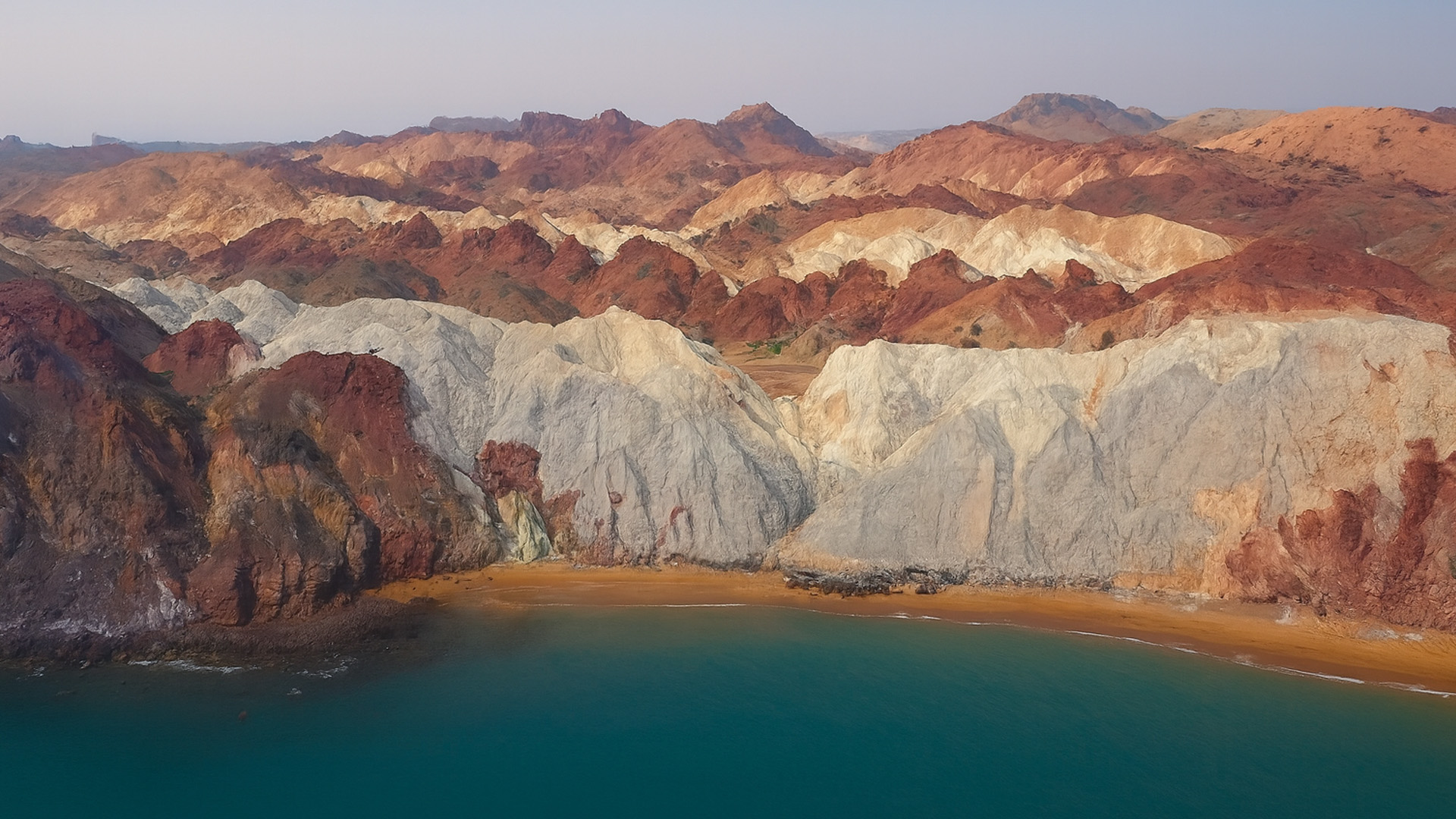 The Rainbow Mountains of Hormuz Island – Iran in 4K