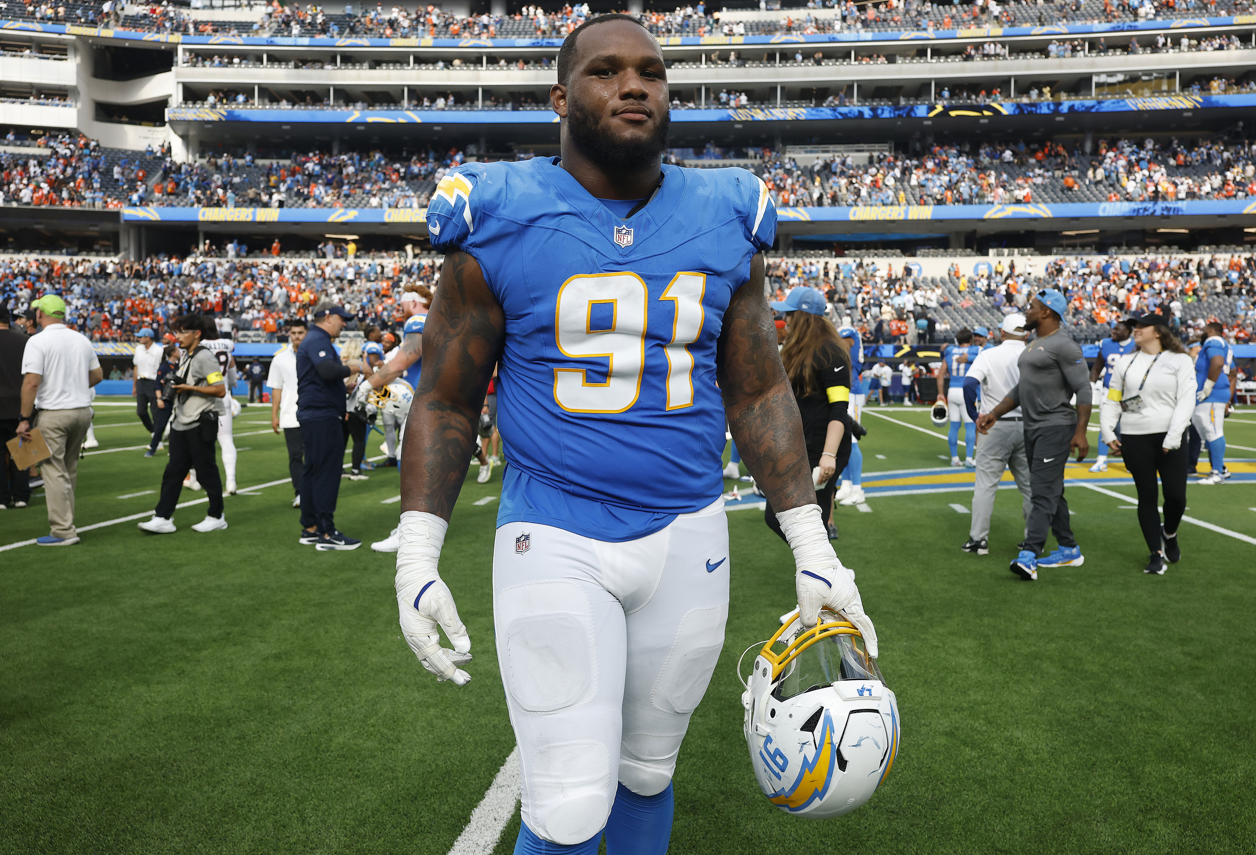 Chargers-Dolphins Wednesday Injury Report: DT Da’Shawn Hand, EDGE Bud ...