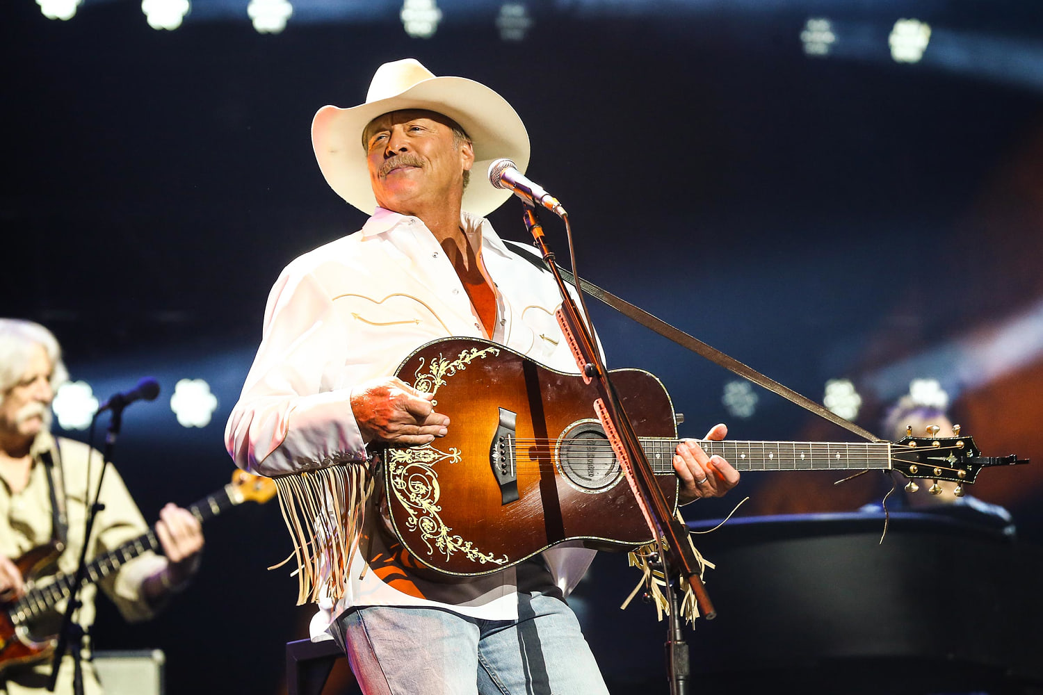 Alan Jackson Announces 'Finale' Concert With Many A-List Guests: What ...