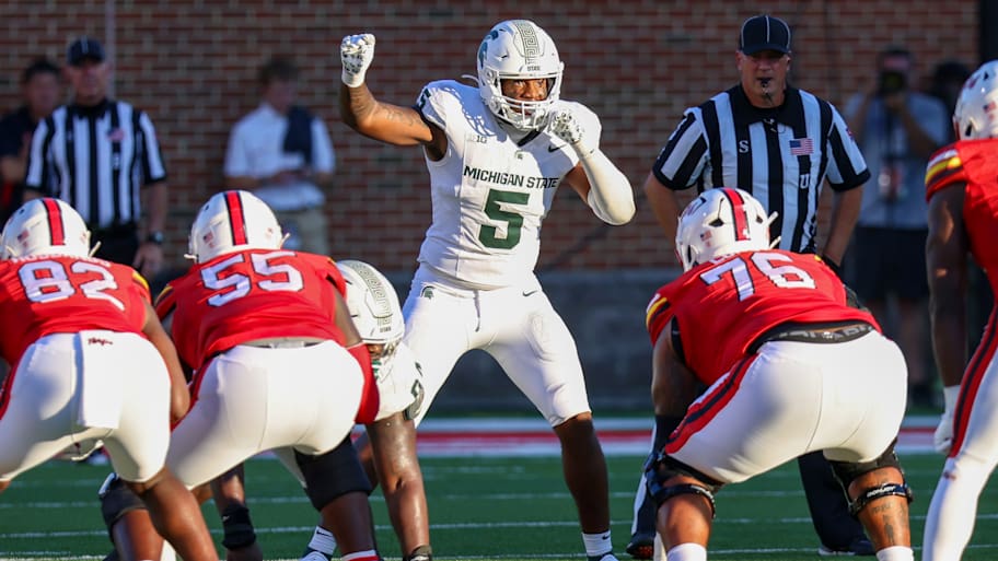 Joe Rossi says Jordan Hall could be the best LB that he’s ever coached