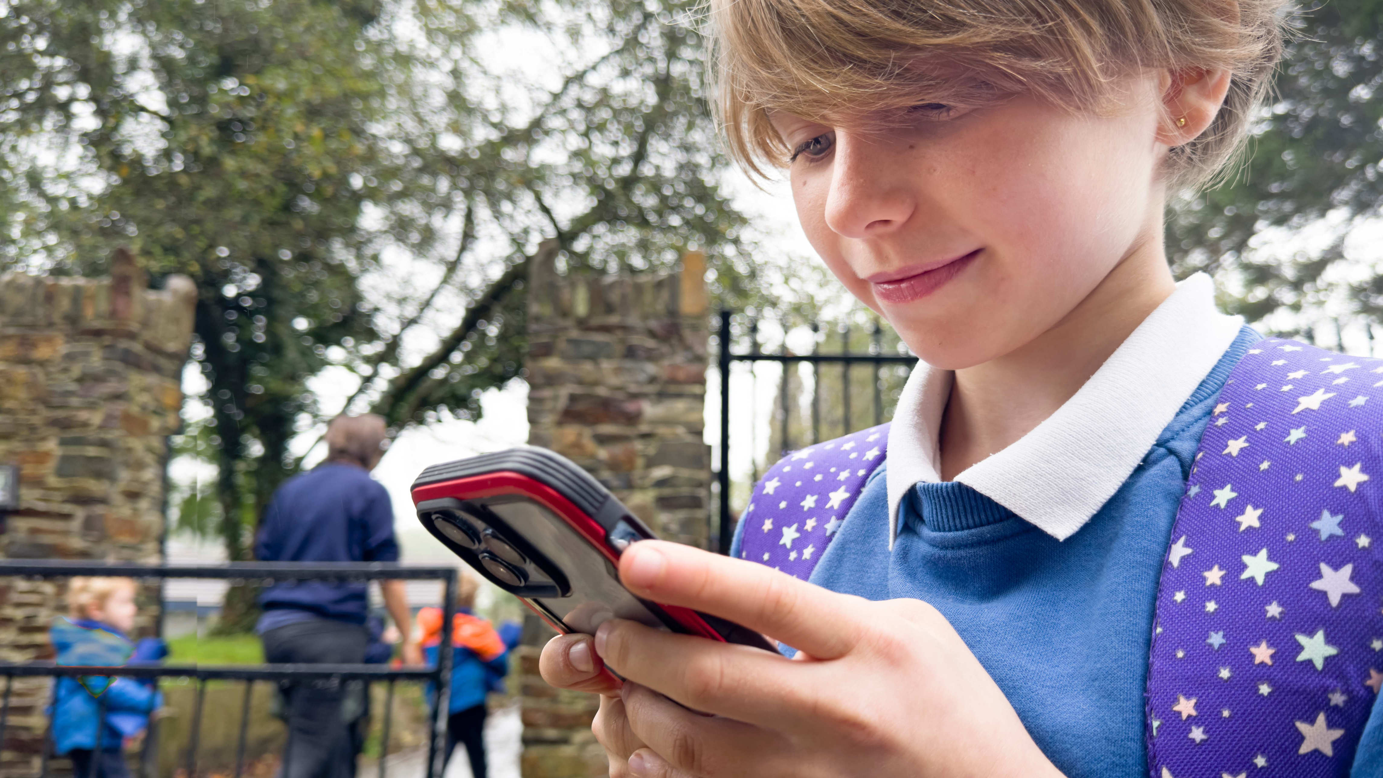 What age should a child get a mobile phone?