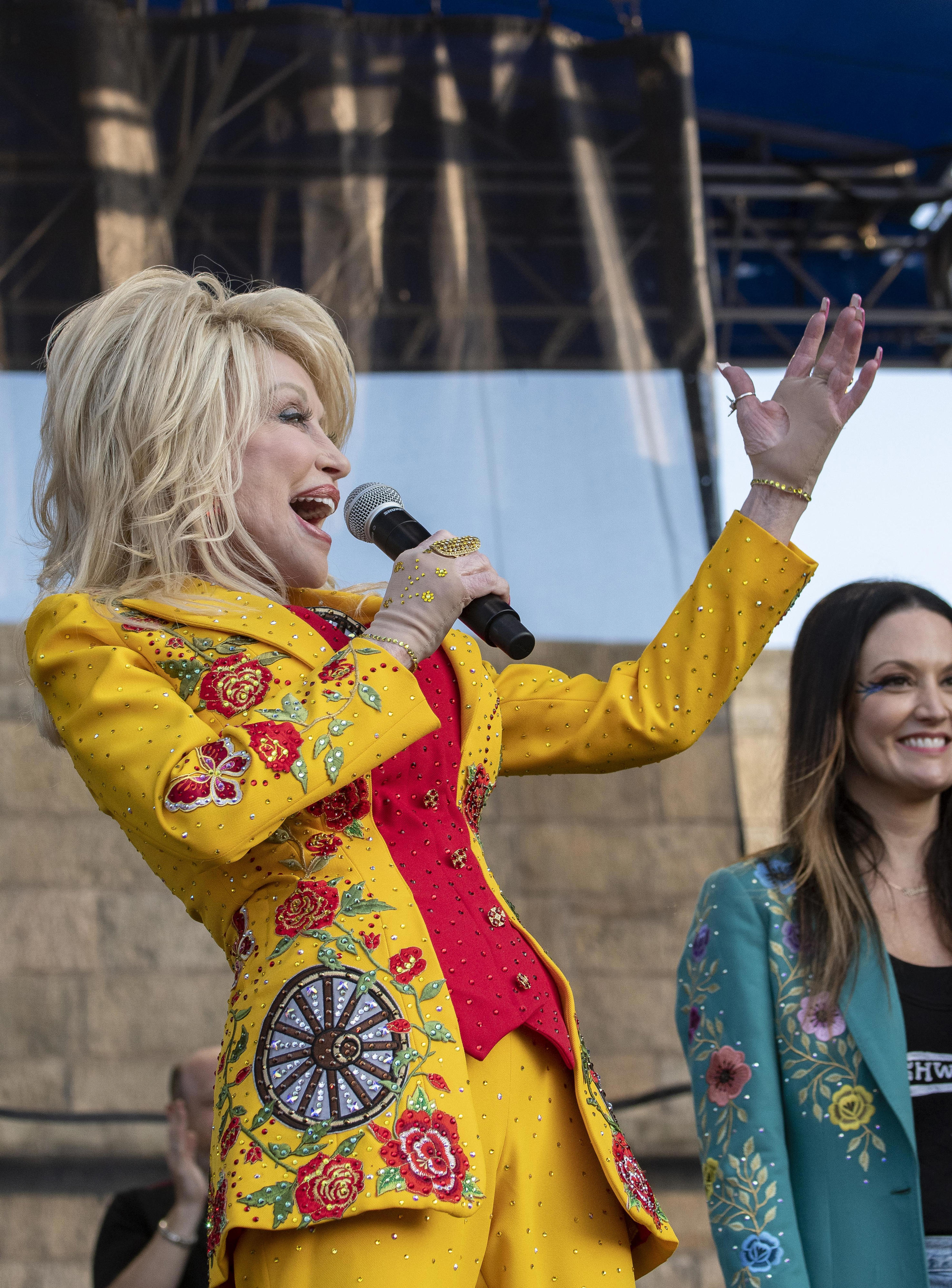 Dolly Parton made my heart skip a beat. We're lucky she's still around ...