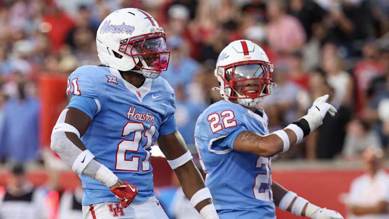 2026 Football Recruit Sets Official Visit With Houston