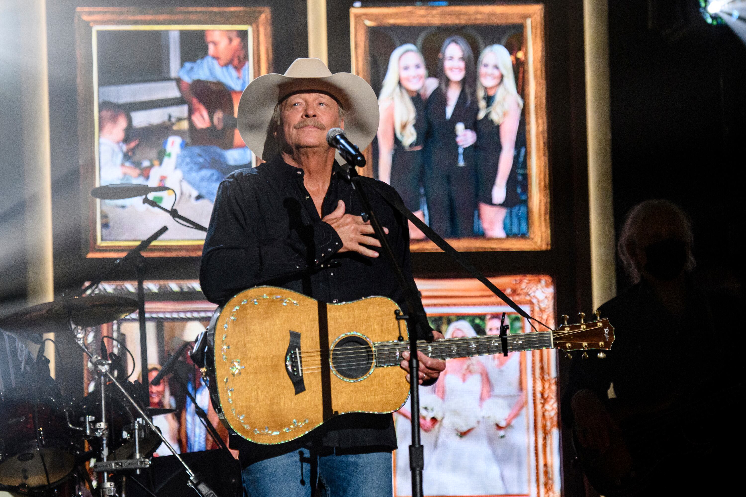 Country Music Hall of Fame and Museum to stream Alan Jackson’s sold-out ...