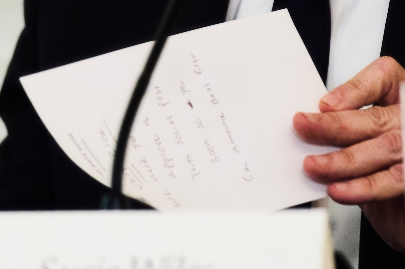 AP photos show Rubio's urgent note to Trump before announcement of ...