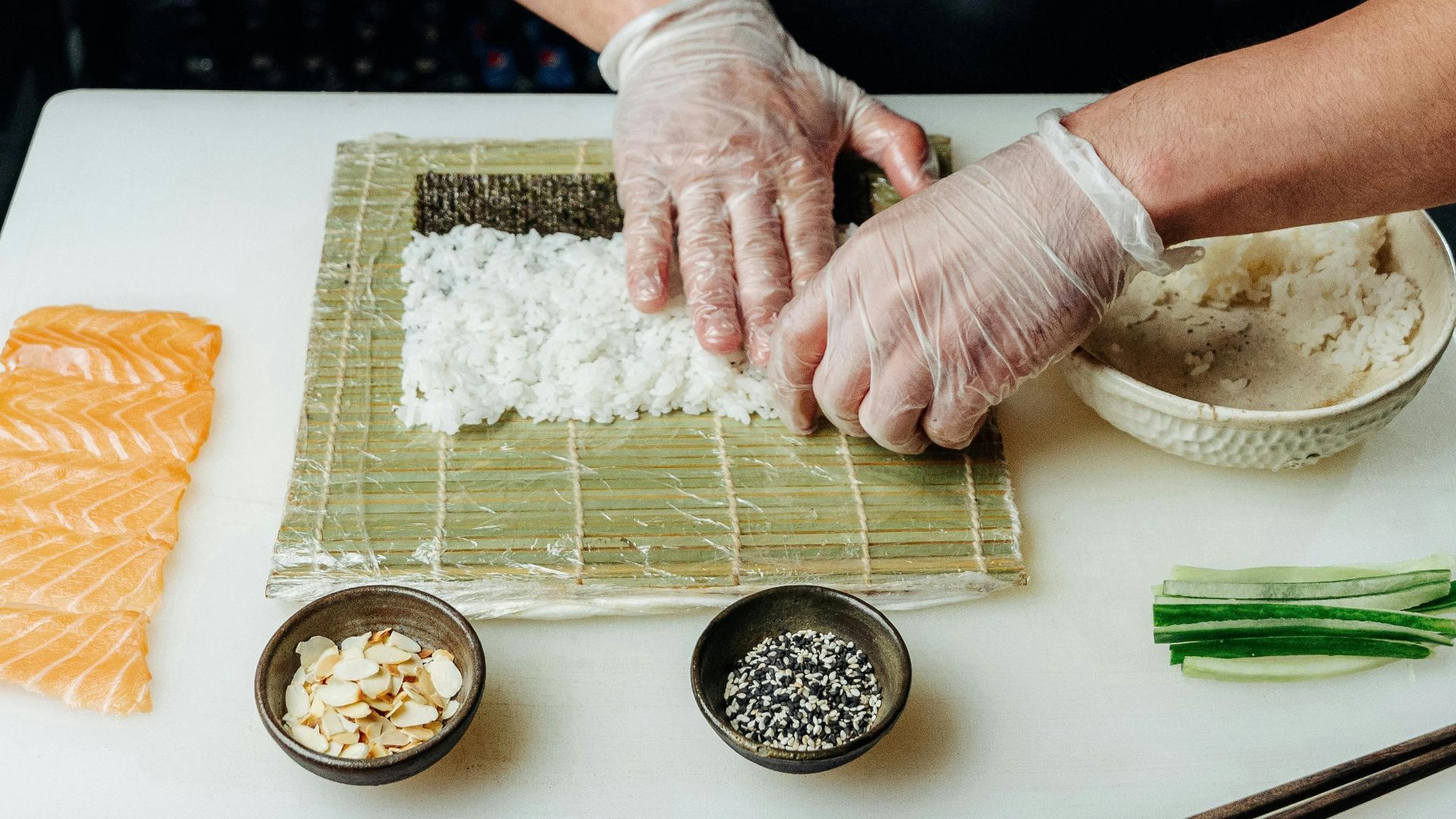 10 Signs Of A Bad Sushi Restaurant & 10 Signs Of A Great One