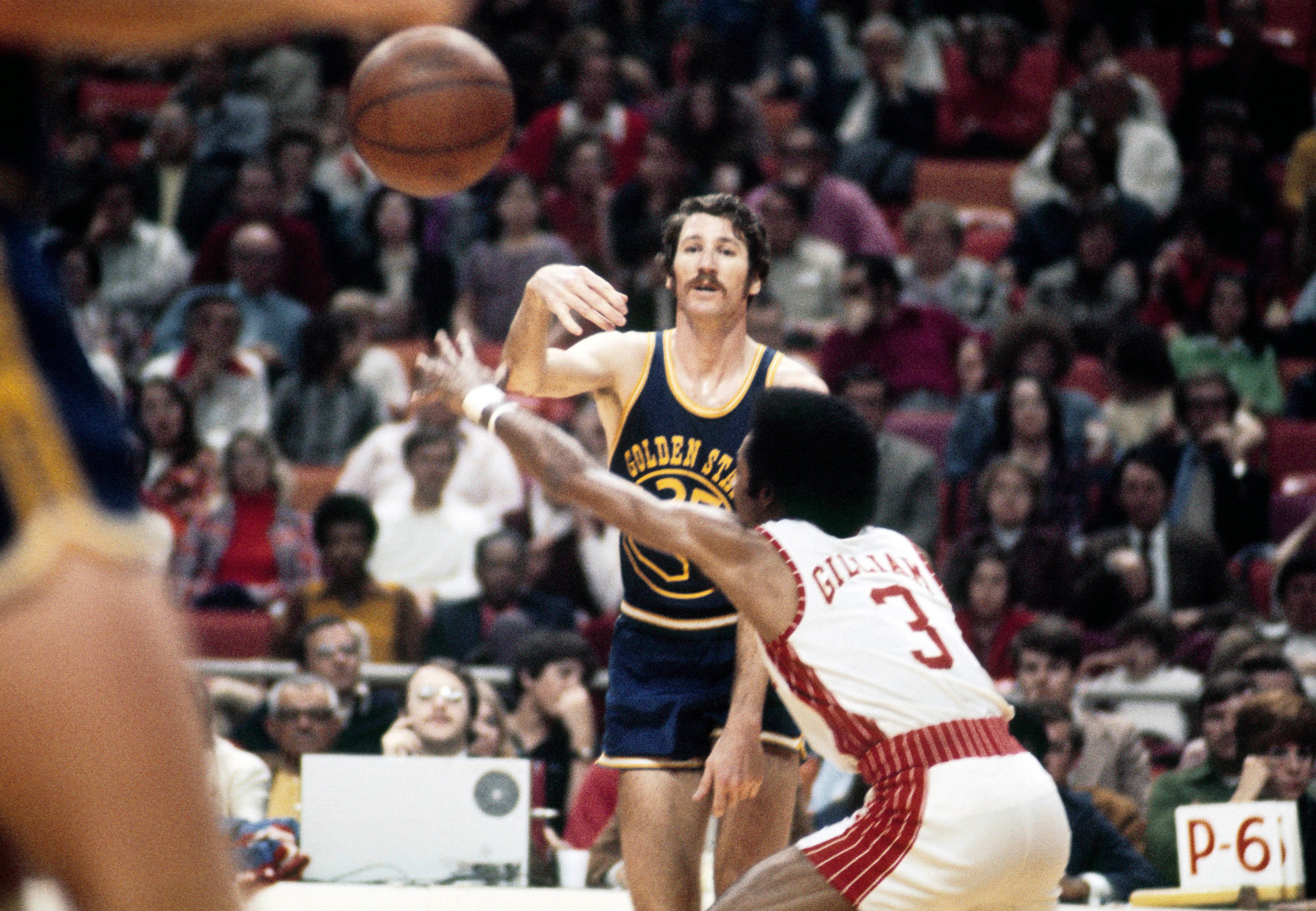 Golden State Warriors jersey history - No. 25 - Jim Barnett (1971-74)