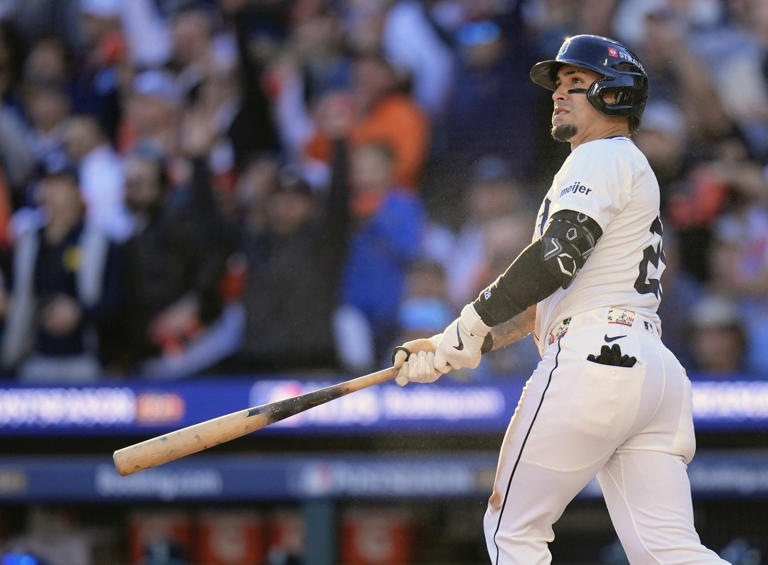 Javy Baez is the Tigers' man for the moment: "I feel good when it's ...