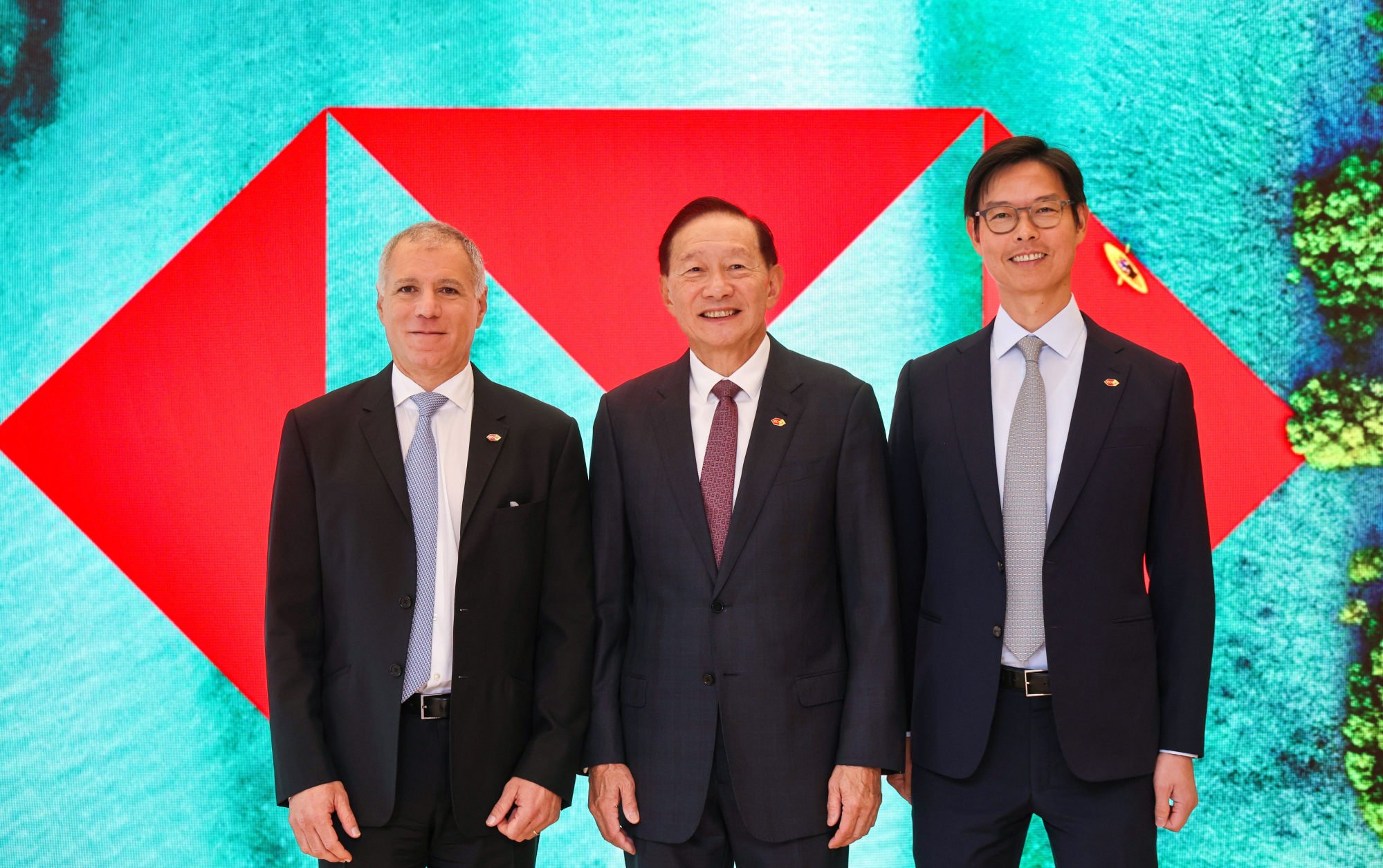 HSBC to privatise its Hang Seng Bank unit amid worsening property loans ...