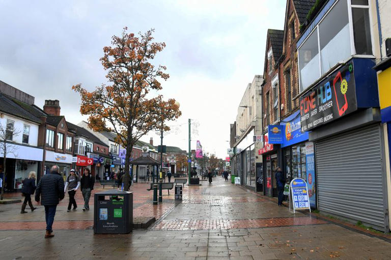 Vacant retail units in Scunthorpe town centre at a peak, says council ...