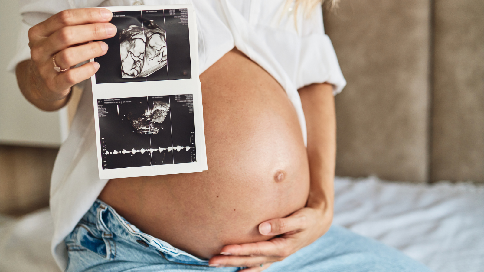 How Twins Develop Differently Compared to a Single Baby