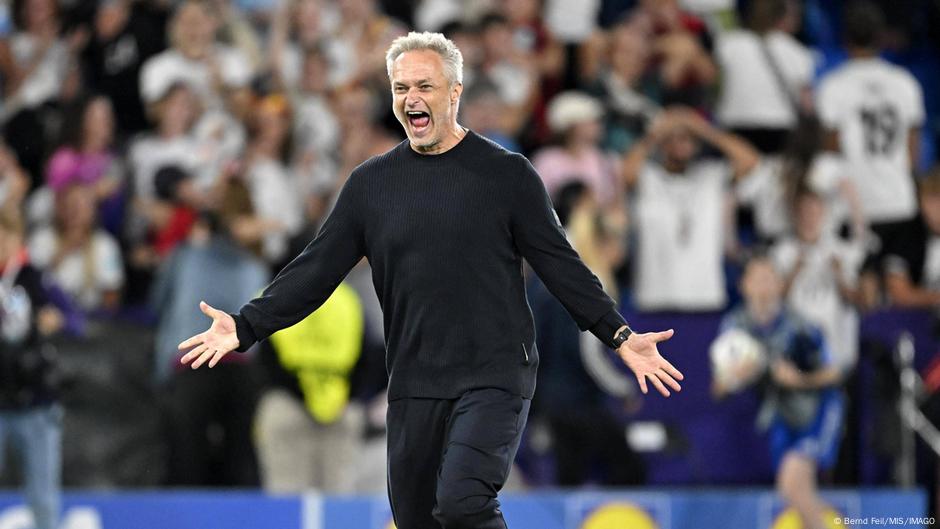 Women's football: Are Bayern Munich doing enough to keep up?