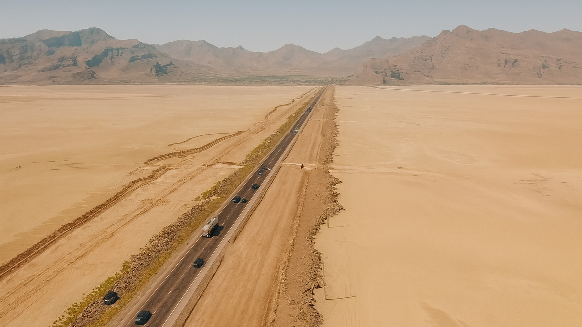 Desert Journey – Across the Heart of Central Iran in 4K