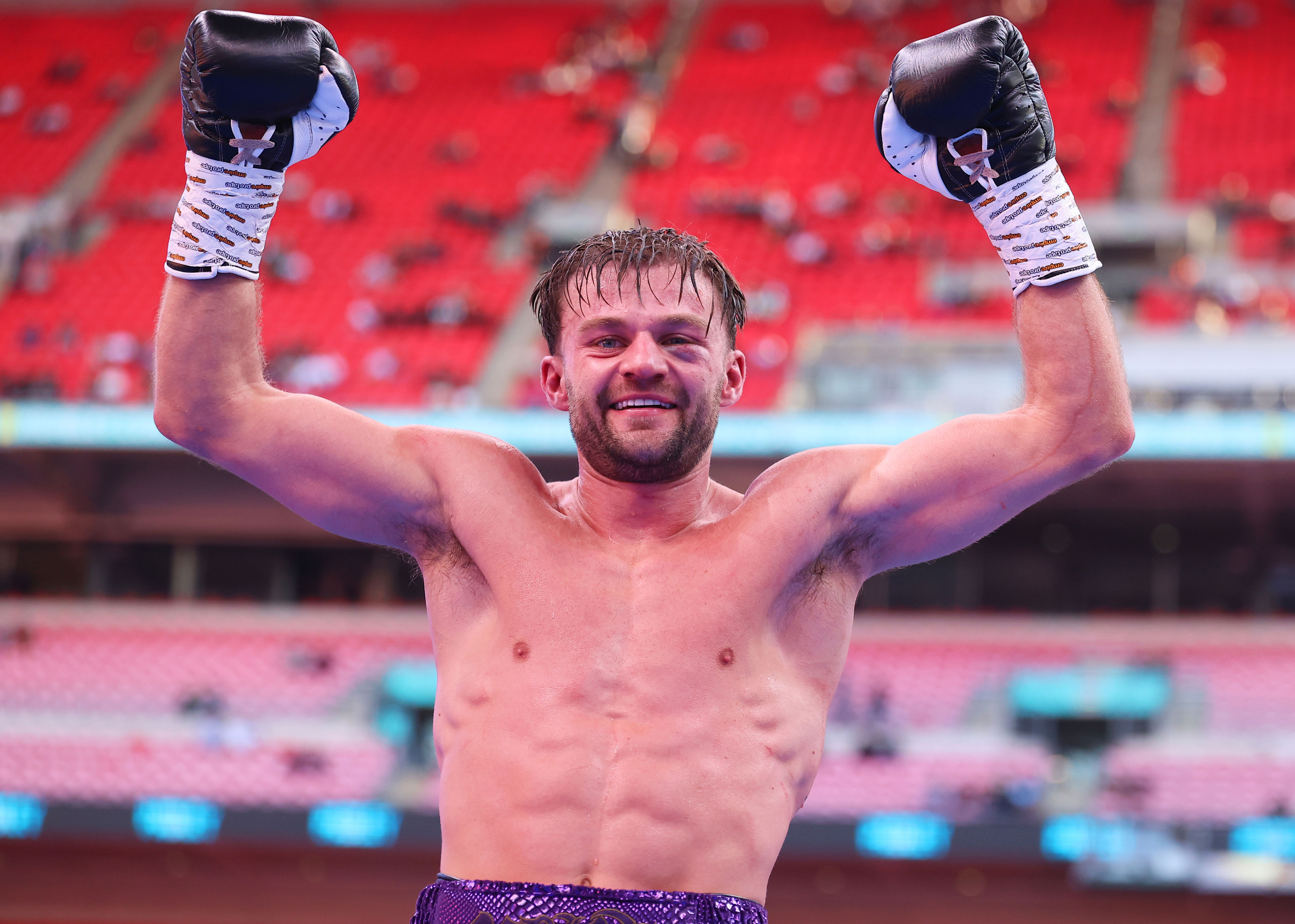 Josh Padley v Reece Bellotti: Doncaster's electrician-turned-boxing ...
