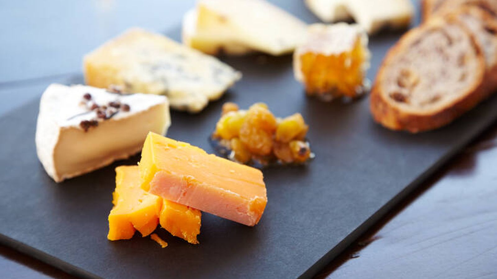 Estos son los 9 quesos que puedes comer que contengan poca o casi nada ...