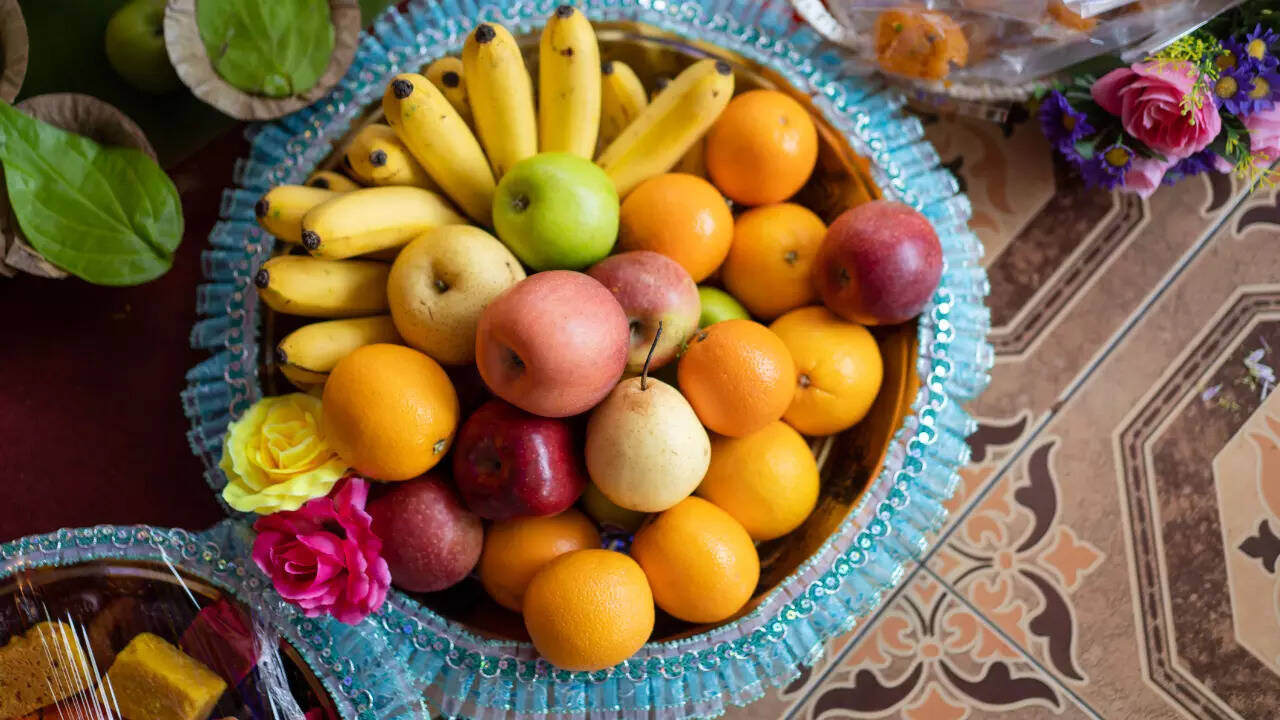 Sadhguru recommends 4 common foods to reduce high blood pressure and ...