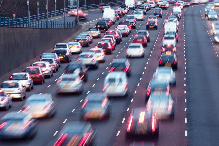 M60 motorway closes after rush hour crash as drivers caught in massive ...