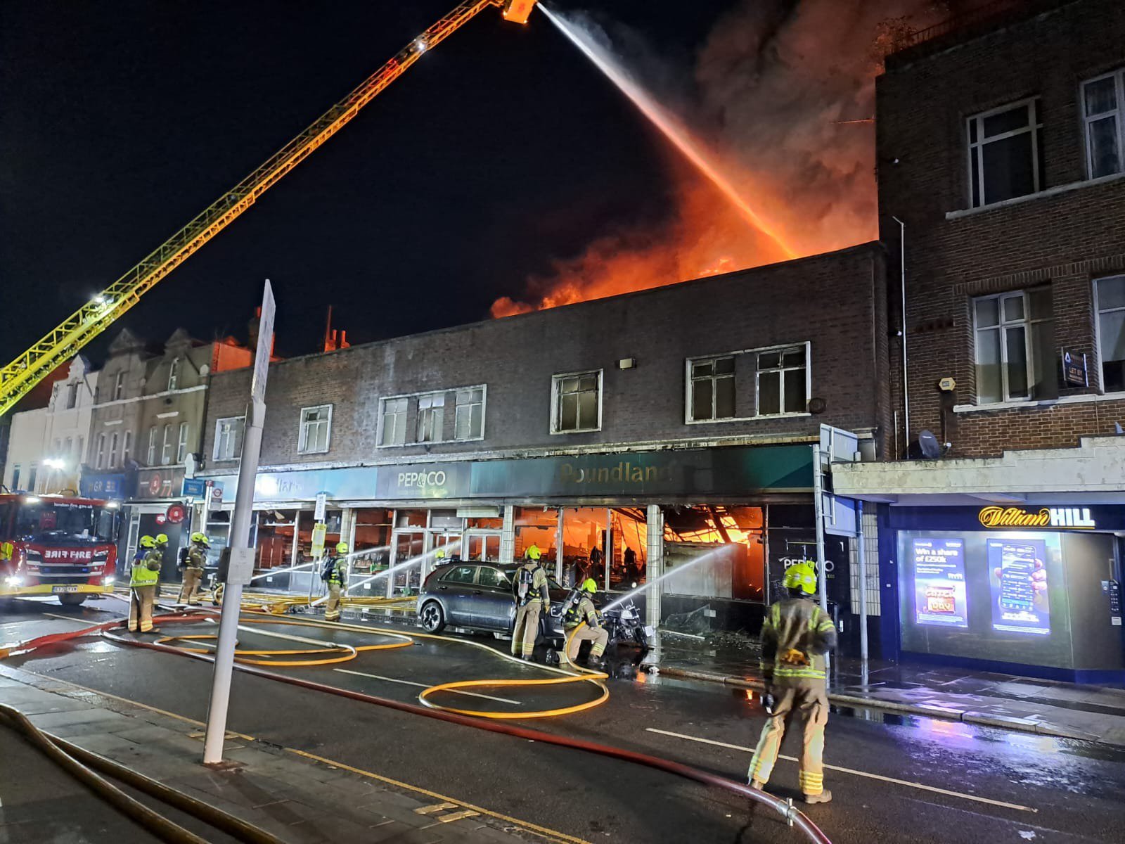 Huge blaze erupts in Penge, residents evacuated