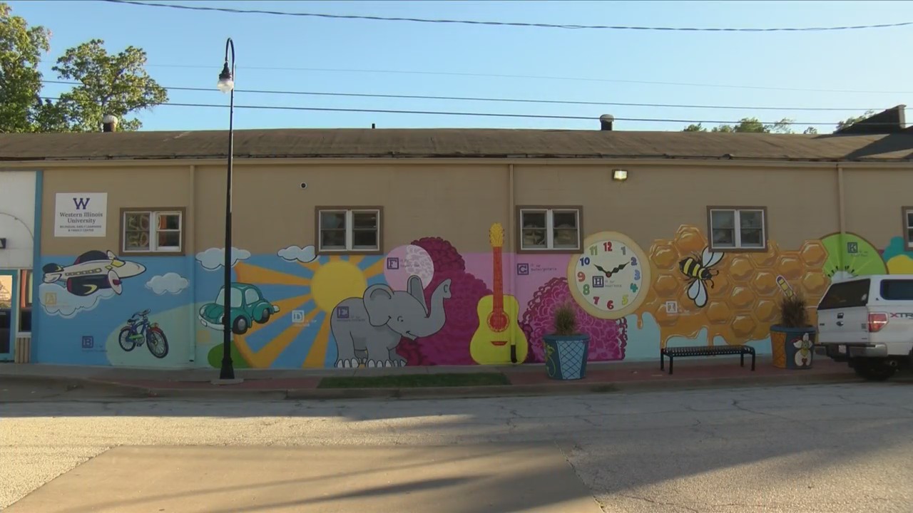 WIU bilingual learning center opens, lessons in English and Spanish