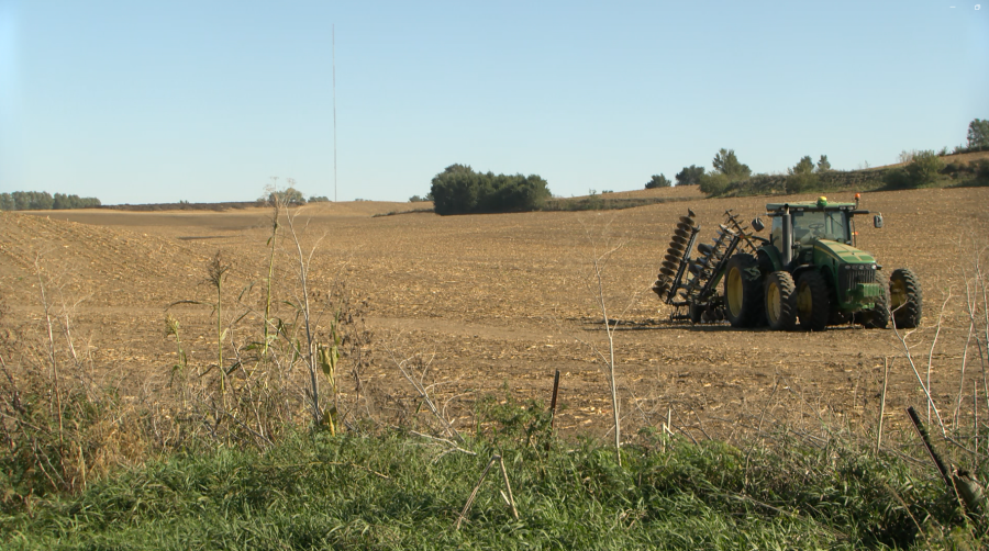 Isolation and stigma: Iowa farmers struggle with suicide
