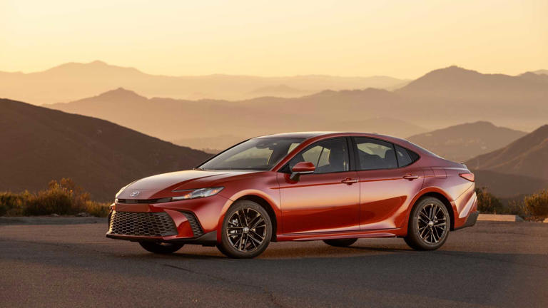 2025 hybrid sales boom: Toyota Camry leads the charge