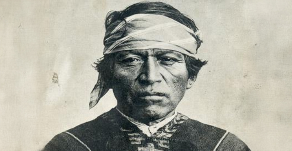 Historical Photos Of The Tribe That Outsmarted Their Enemies