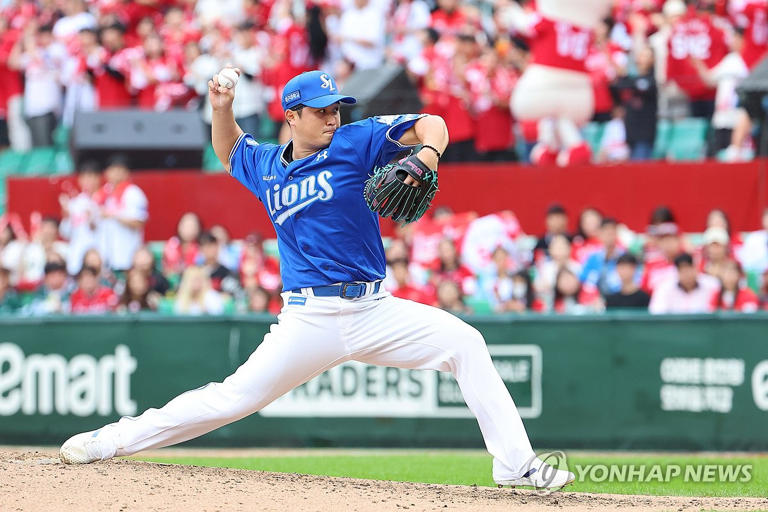 (LEAD) Lions pitcher exorcises demons to earn 1st KBO postseason win