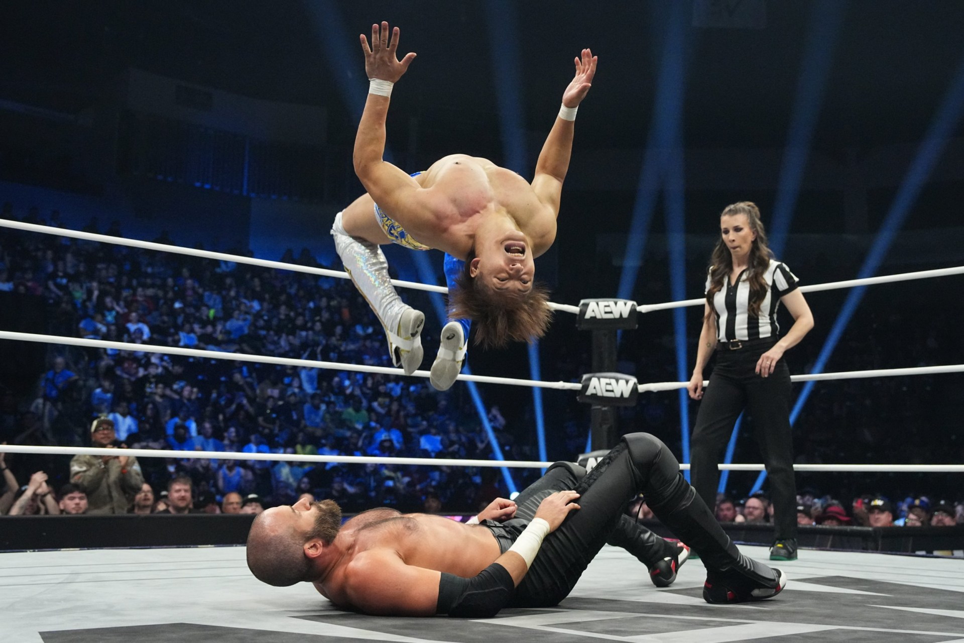 Fans pray for AEW's Kota Ibushi after freak accident