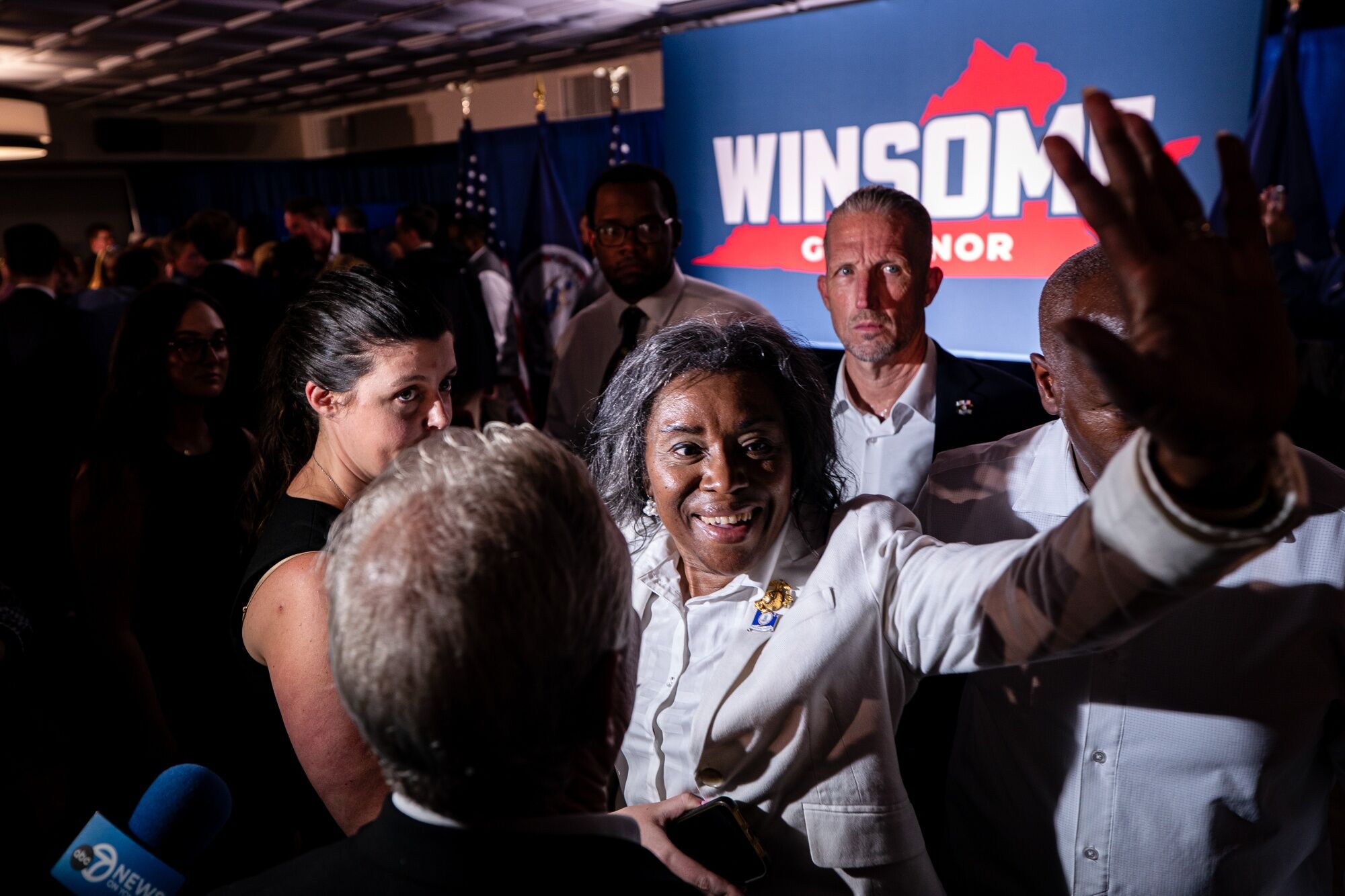 Virginia Governor Hopefuls to Debate as Violent Texts Roil Race