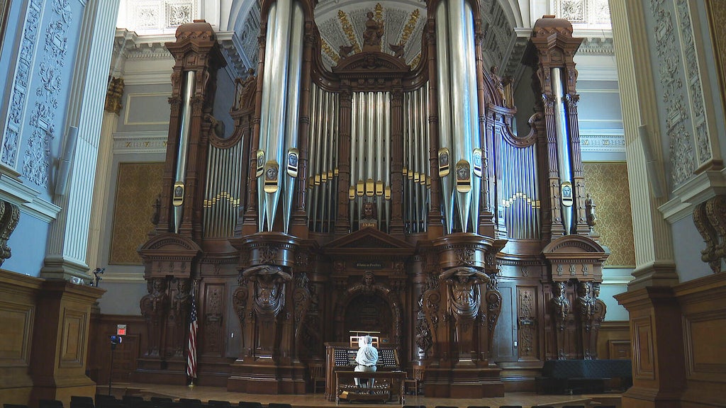 Here's how the first concert organ in the U.S. ended up in a Boston suburb