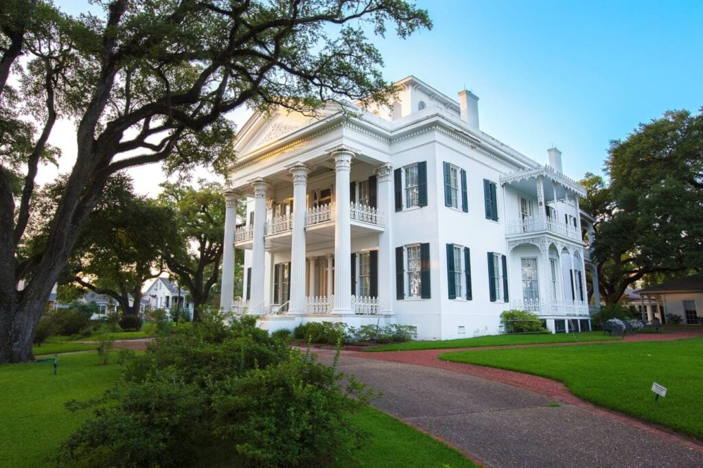 Southern Mansions That Shaped American History