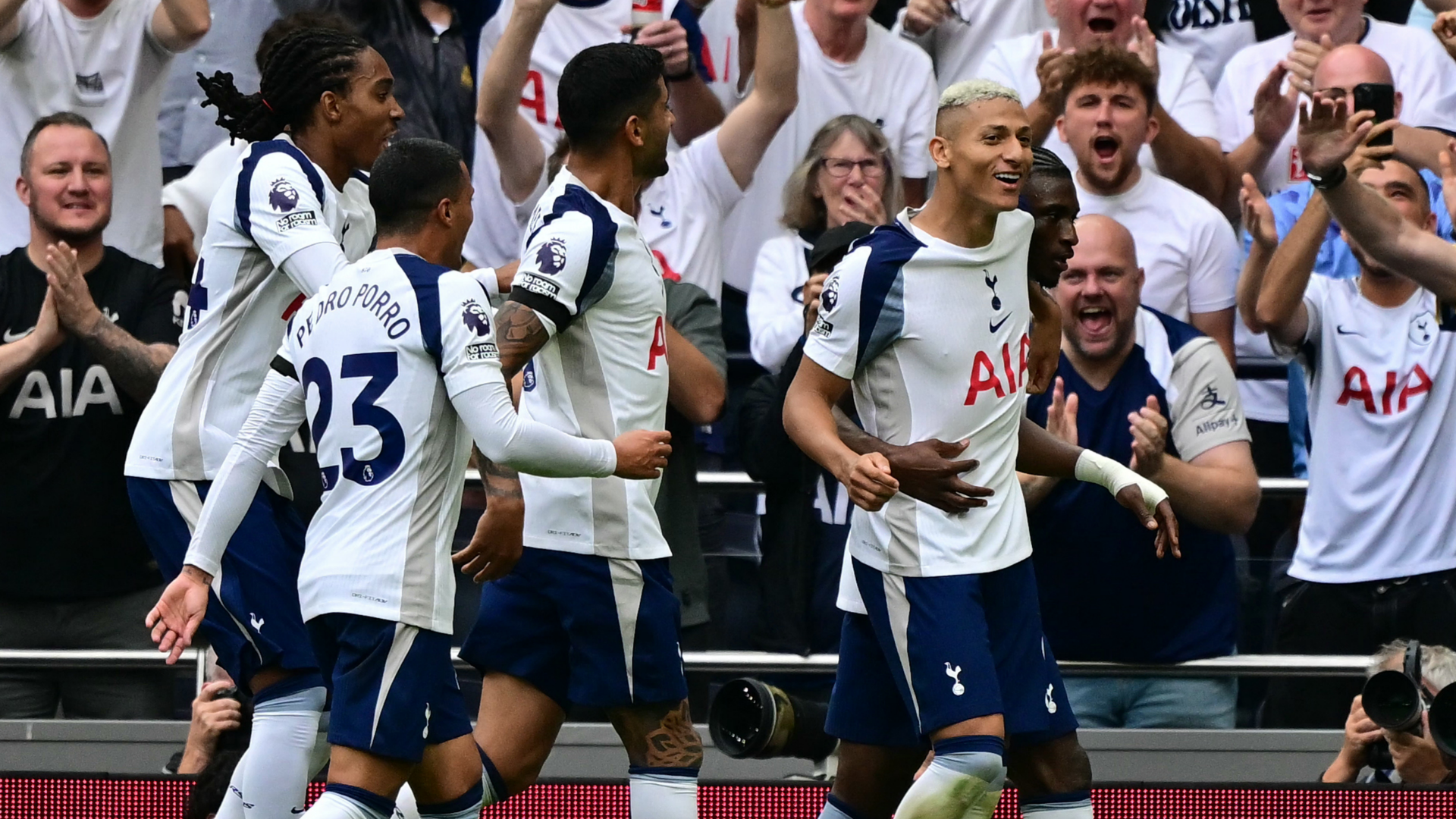 Tottenham announce £100m cash injection as owners ENIC issue strong ...