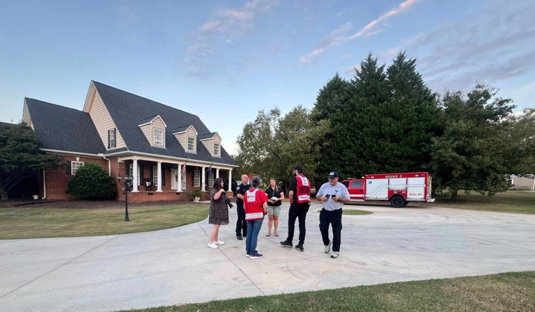 South Carolina couple’s Halloween display sparks constant 911 calls ...