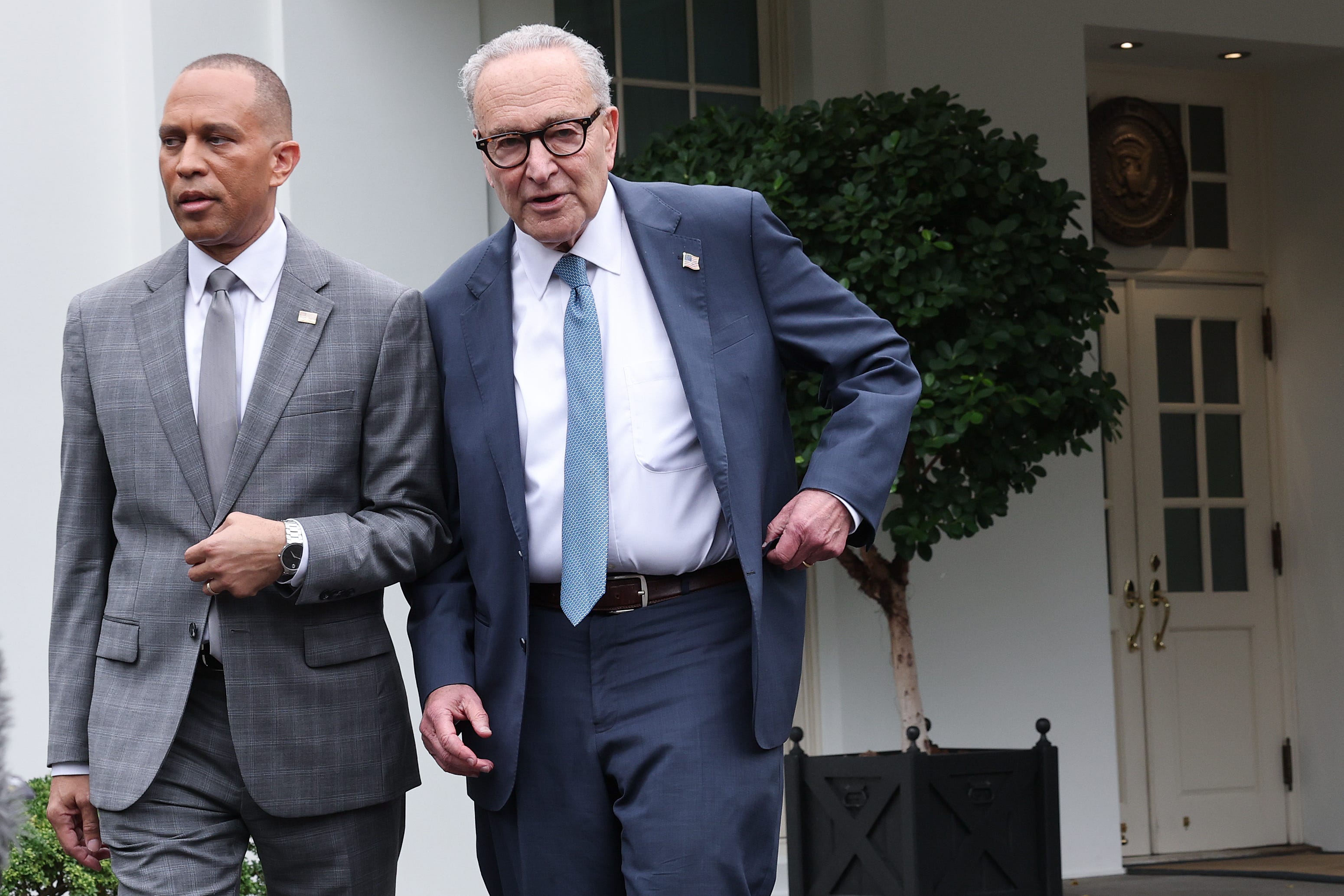 Don't count on a blue wave in midterms. Most Americans say Democrats ...