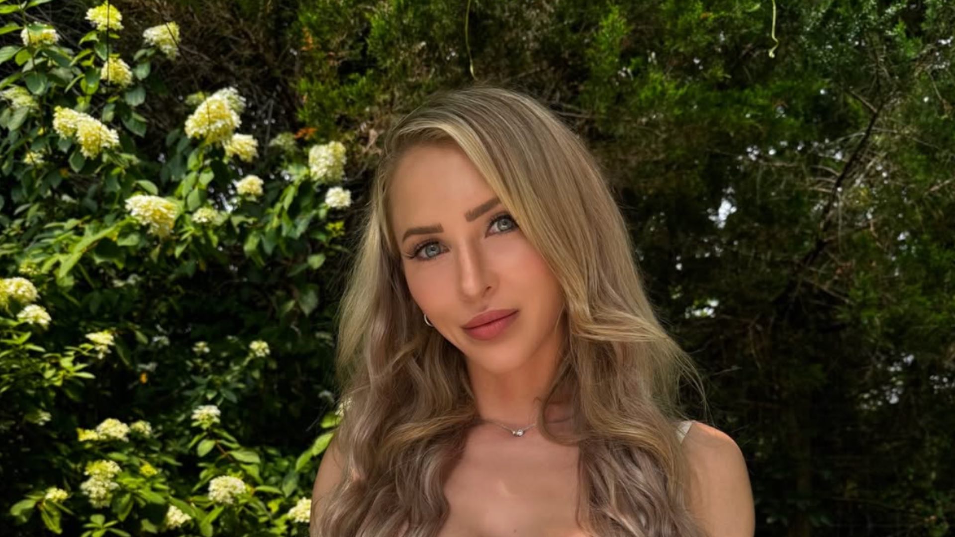 She creates a virtual clone of herself, then hits the jackpot