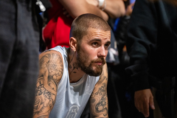Justin Bieber pushes back after mum's worrying post