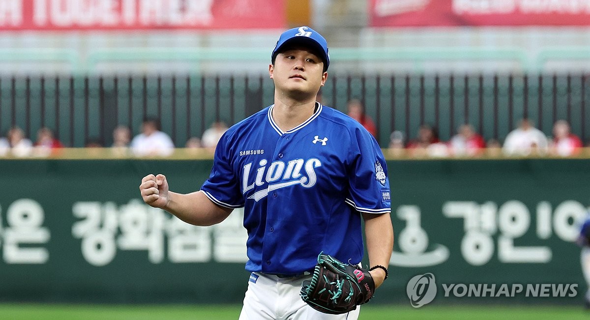 (LEAD) Lions pitcher exorcises demons to earn 1st KBO postseason win
