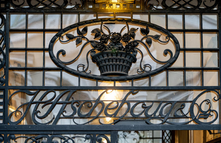 Aschehoug skal selges: – Det beste for forlaget