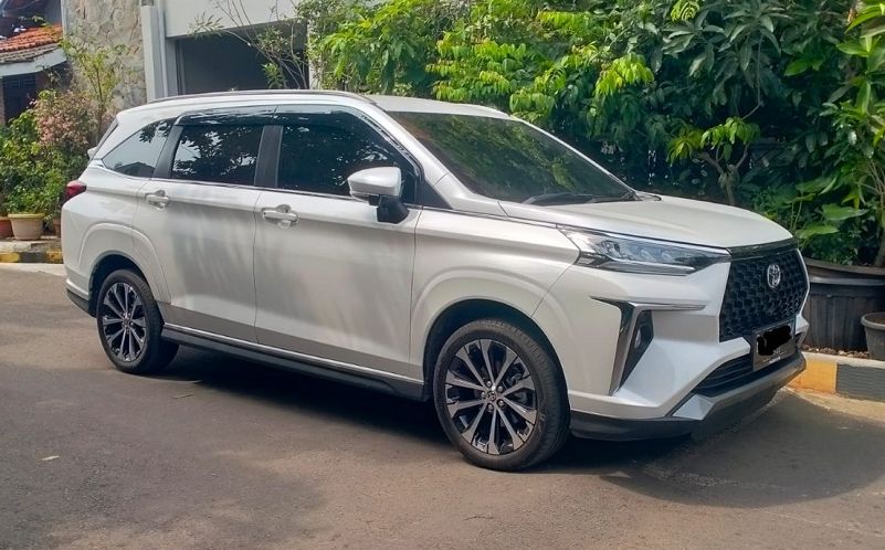 Harga Toyota Veloz bekas masih tinggi di pasaran, depresiasi tergolong ...