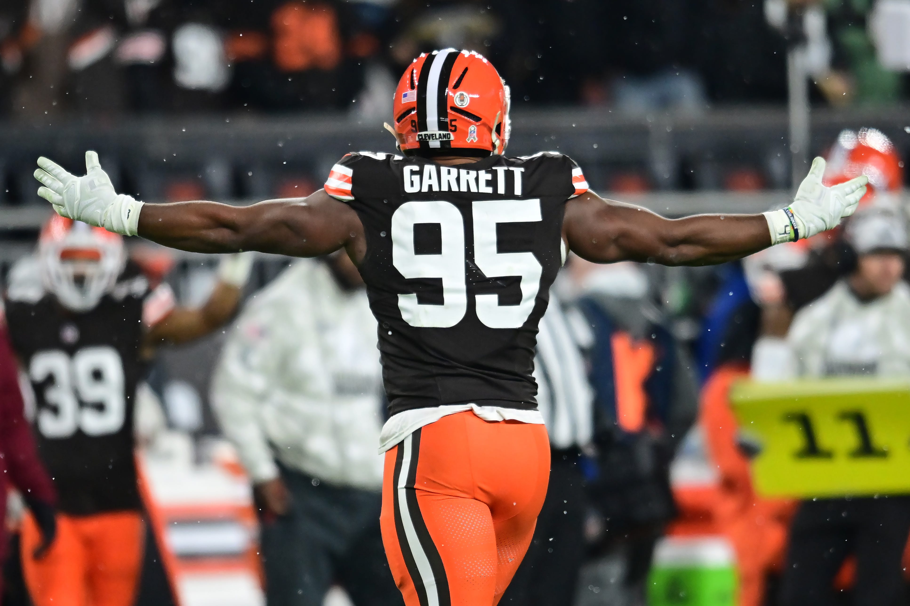 Steelers fans have new reason to worry after Myles Garrett trade