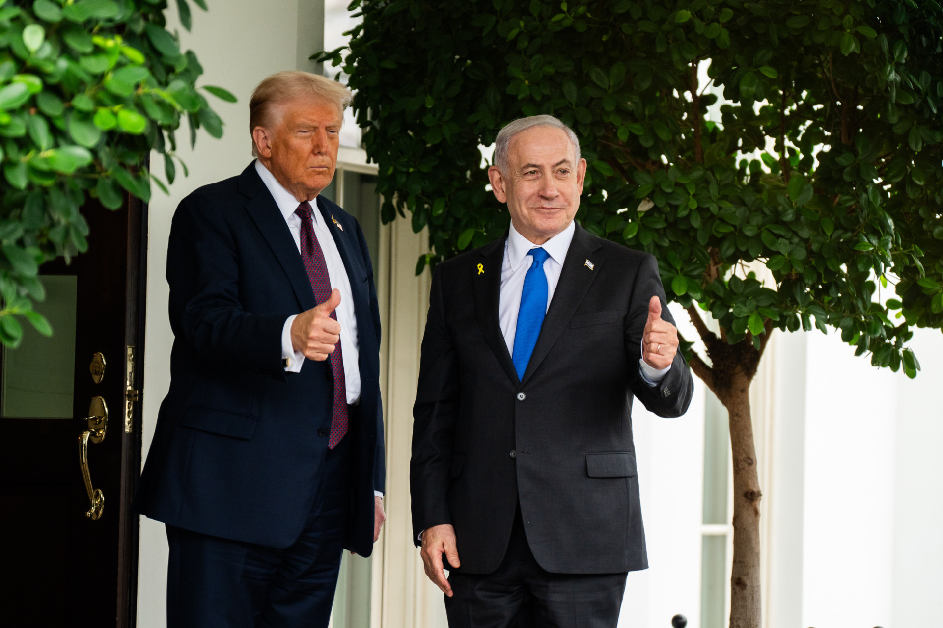 What actually happens in peace negotiations?