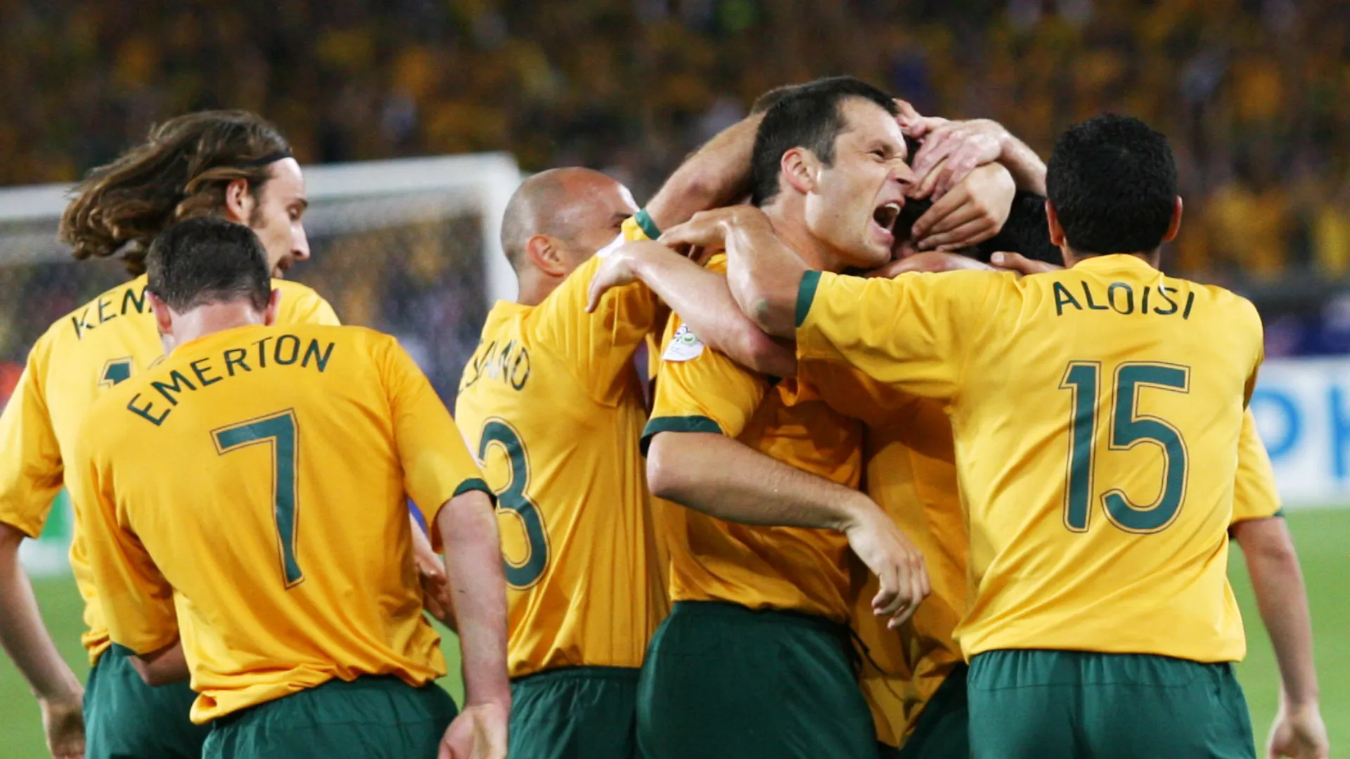 Il a marqué plus de 200 buts en carrière, aujourd'hui il est barman : les photos