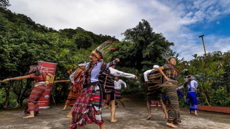 Mizoram University Urges Students & Staff To Wear Handloom Attire Once ...