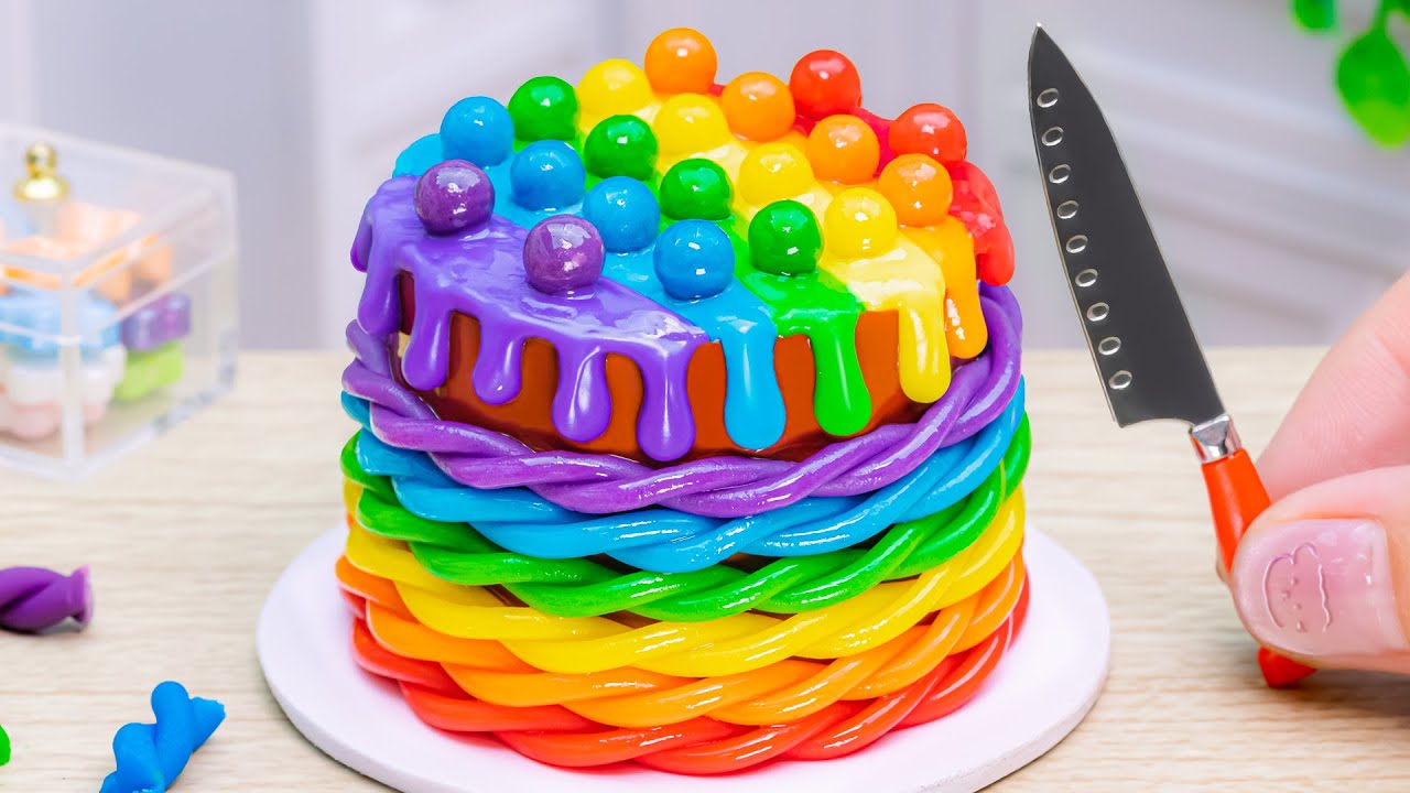 Rainbow Chocolate Cake with Mini Decorating Ideas
