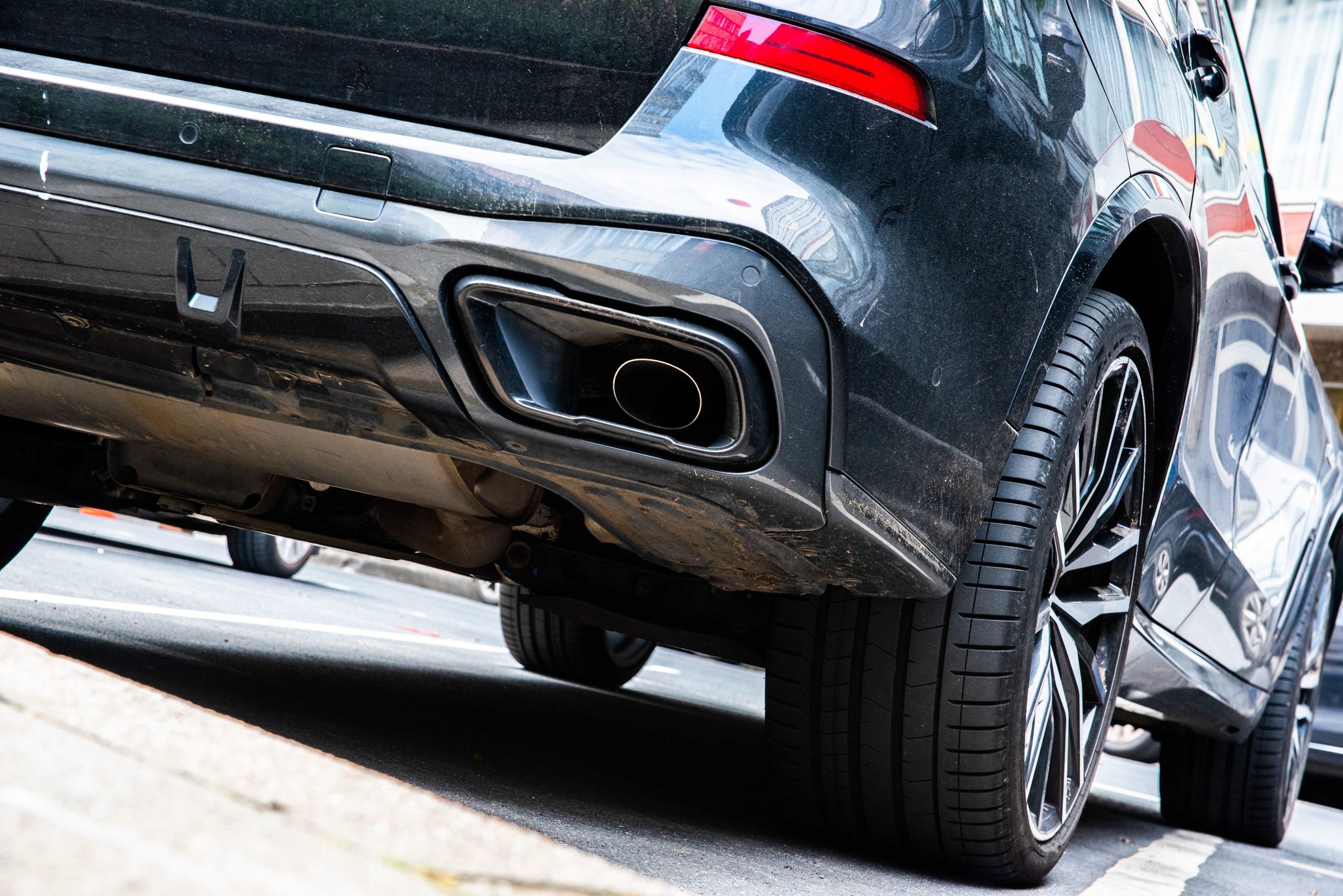 Merz zu Verbrenner-Aus: Harten Schnitt darf es nicht geben