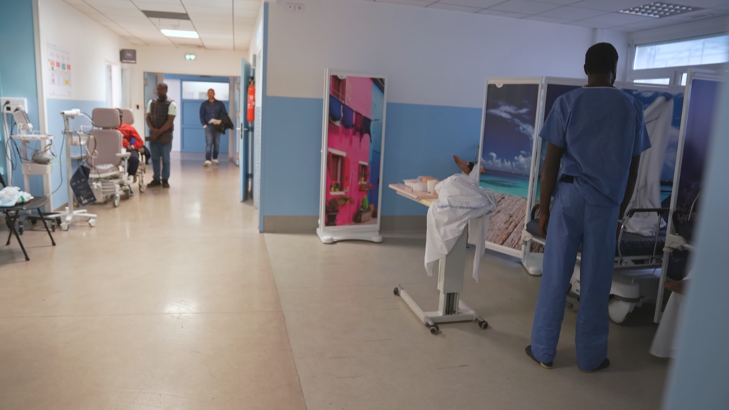 Inside a French emergency psychiatric unit: Social stigma, a lack of ...